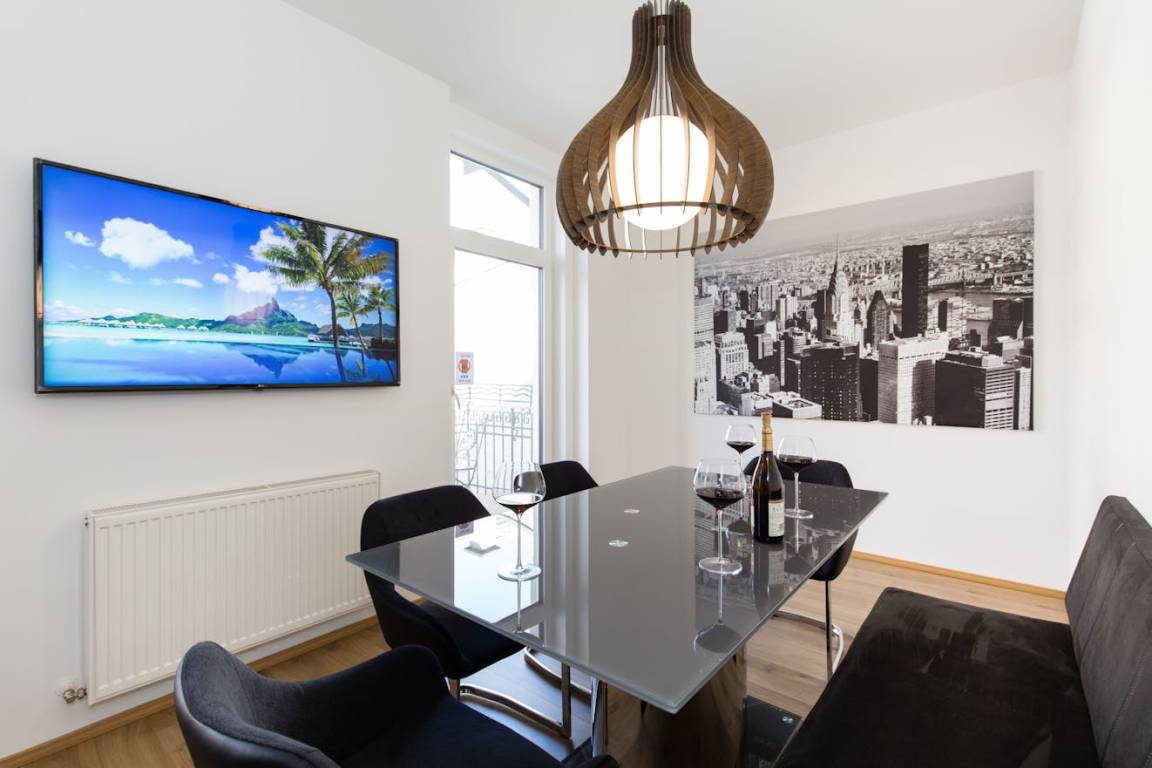 80 M² Ferienwohnung ∙ 2 Schlafzimmer ∙ 4 Gäste - Innsbruck-Igls