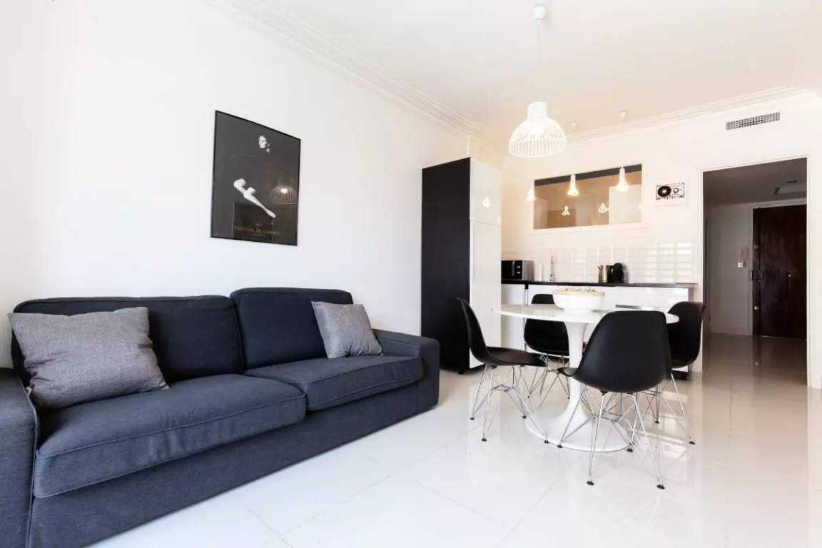 50 M² Appartement ∙ 2 Chambres ∙ 4 Personnes - ibis Cannes Centre
