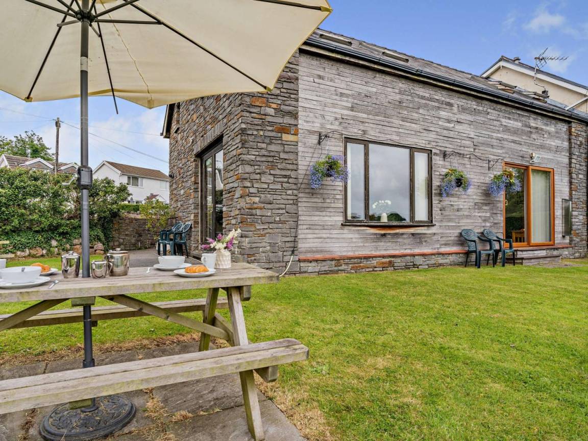 Cottage ∙ 2 Bedrooms ∙ 4 Guests - The Mumbles