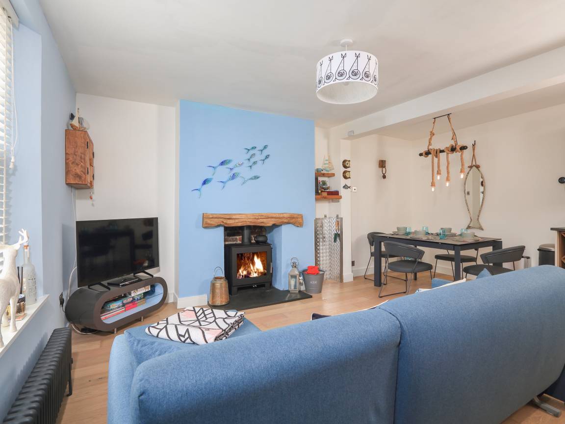Cottage ∙ 2 Bedrooms ∙ 4 Guests - Dartmouth