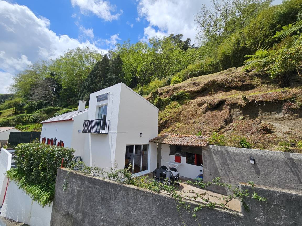 90 M² House ∙ 3 Bedrooms ∙ 4 Guests - Furnas