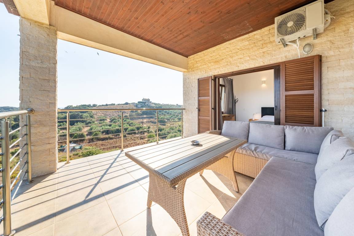 80 M² Apartamento ∙ 3 Habitaciones ∙ 8 Huéspedes - Grecia