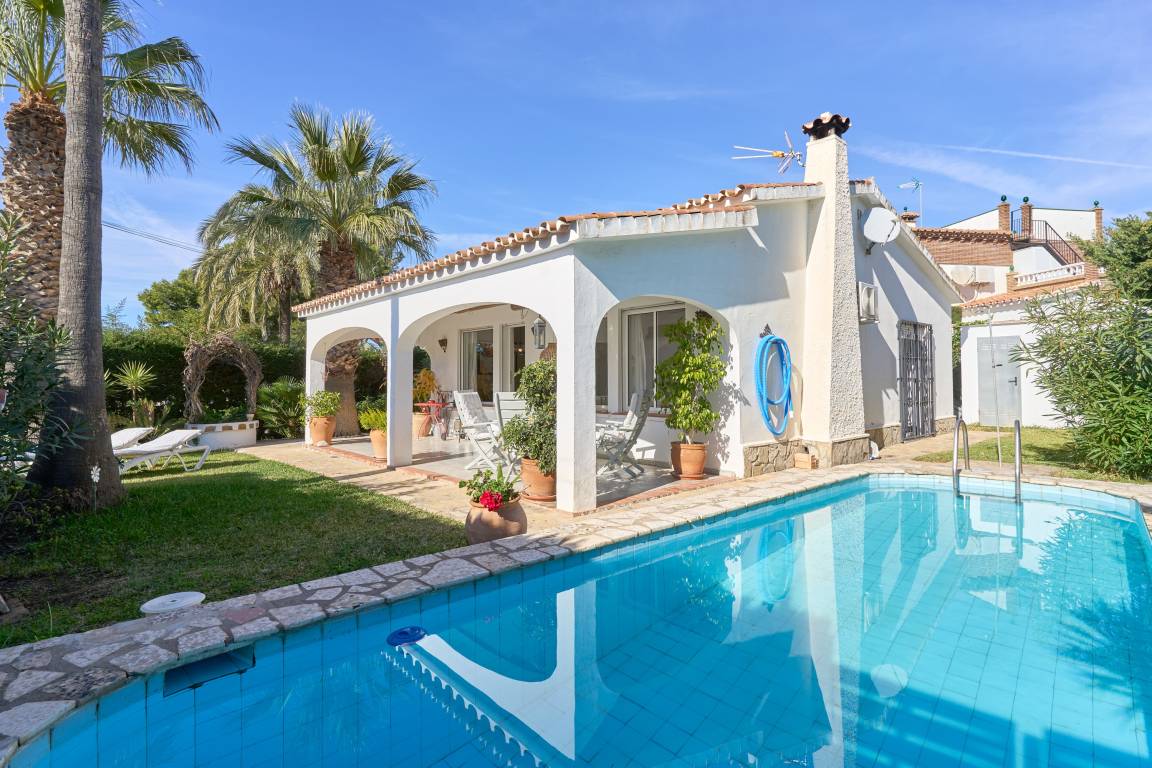 68 M² Ferienhaus ∙ 2 Schlafzimmer ∙ 4 Gäste - Torre del Mar