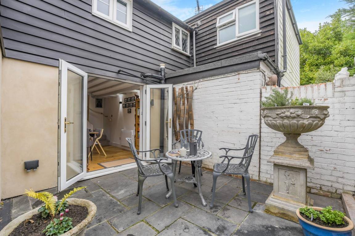 Cottage ∙ 2 Bedrooms ∙ 3 Guests - Tenterden