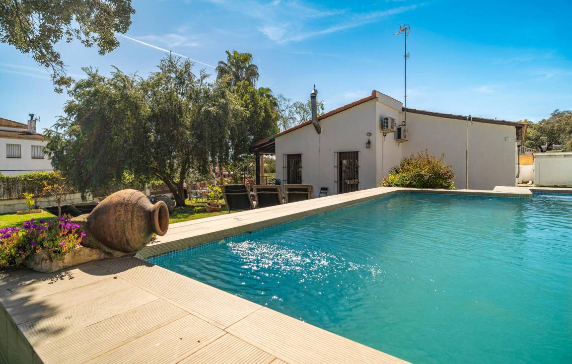 200 M² Casa ∙ 4 Habitaciones ∙ 10 Huéspedes - El Ronquillo