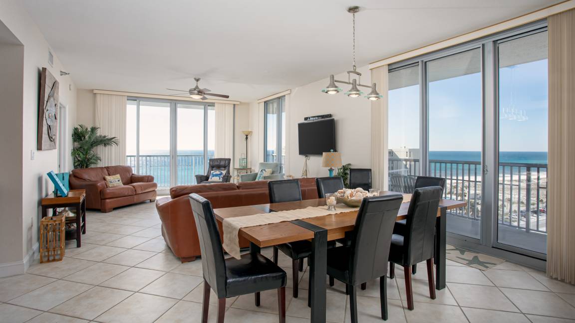 174 M² Condo ∙ 3 Bedrooms ∙ 6 Guests - Pensacola Beach, FL