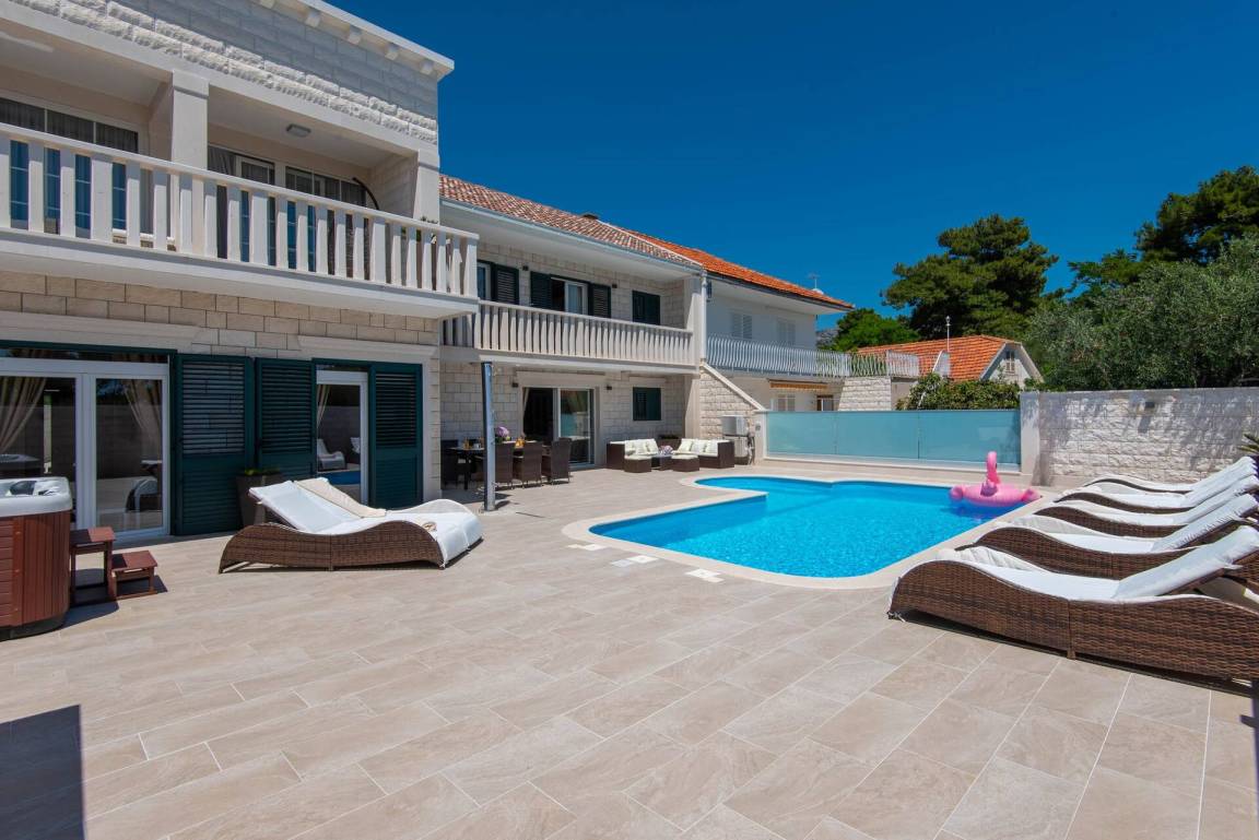 200 M² Villa ∙ 4 Chambres ∙ 8 Personnes - Korčula