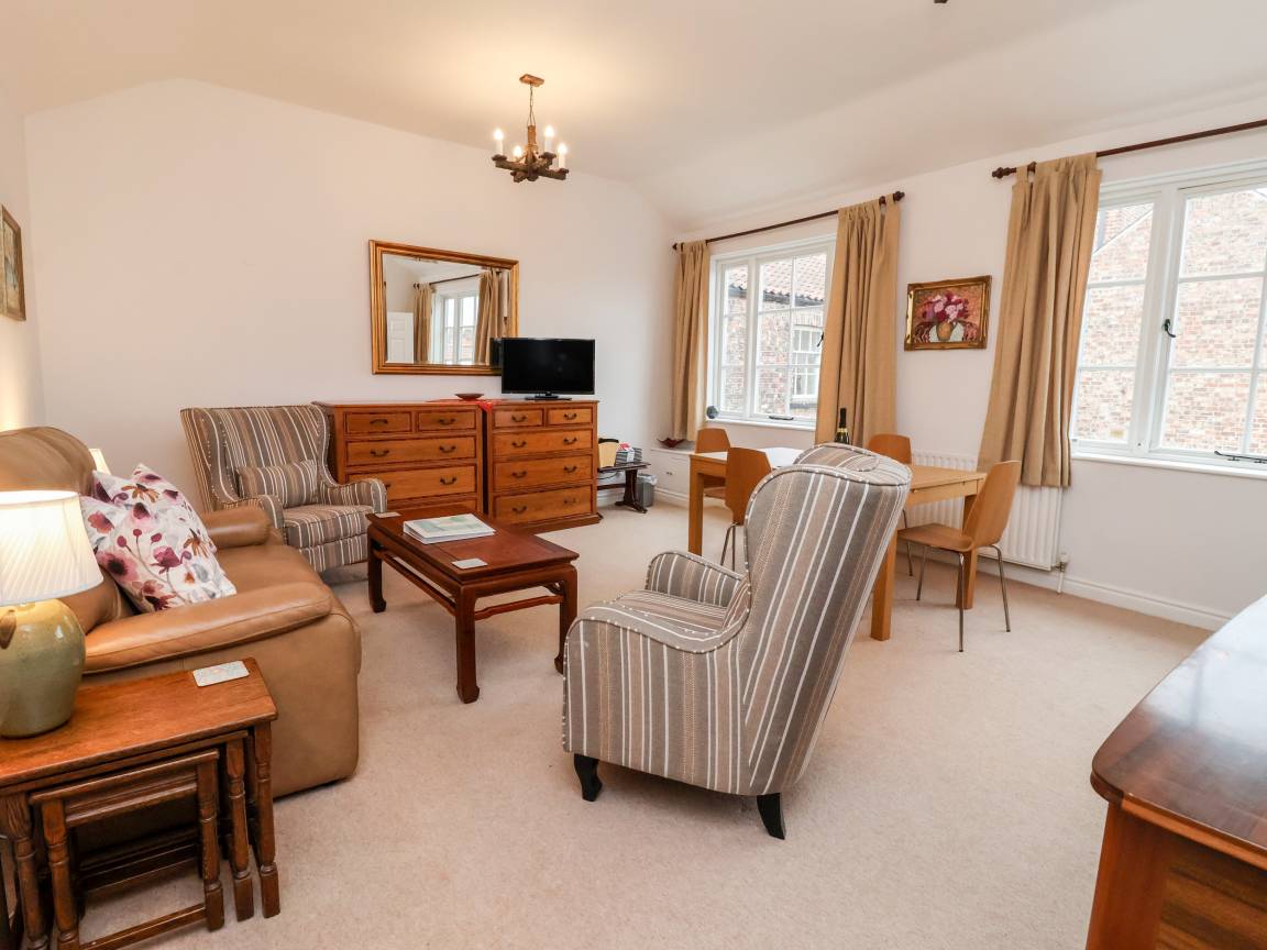 Cottage ∙ 2 Bedrooms ∙ 4 Guests - York