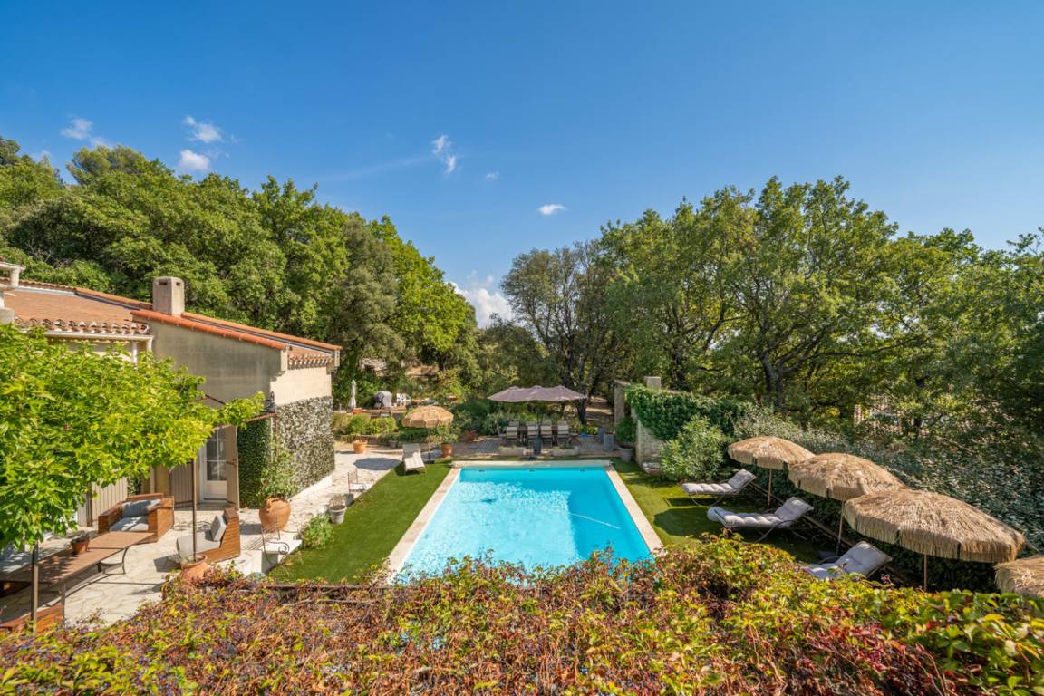 220 M² Maison De Vacances ∙ 5 Chambres ∙ 10 Personnes - Miramas