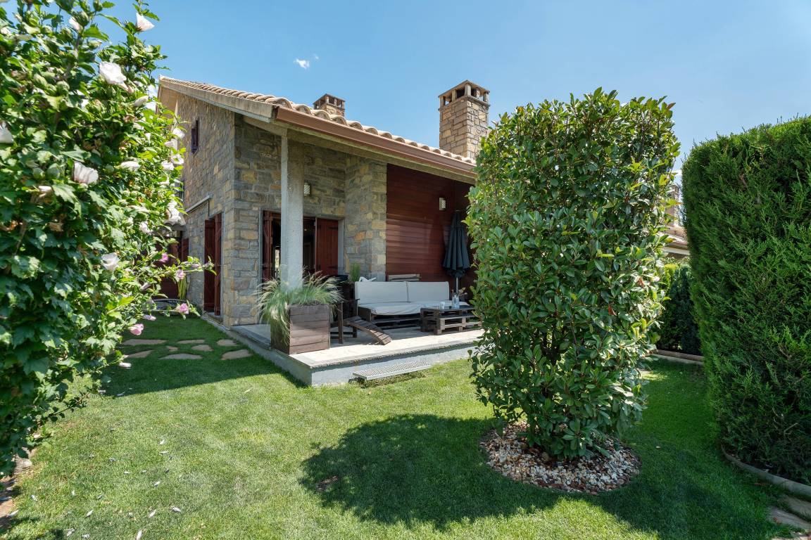 130 M² Casa ∙ 3 Habitaciones ∙ 9 Huéspedes - Biescas