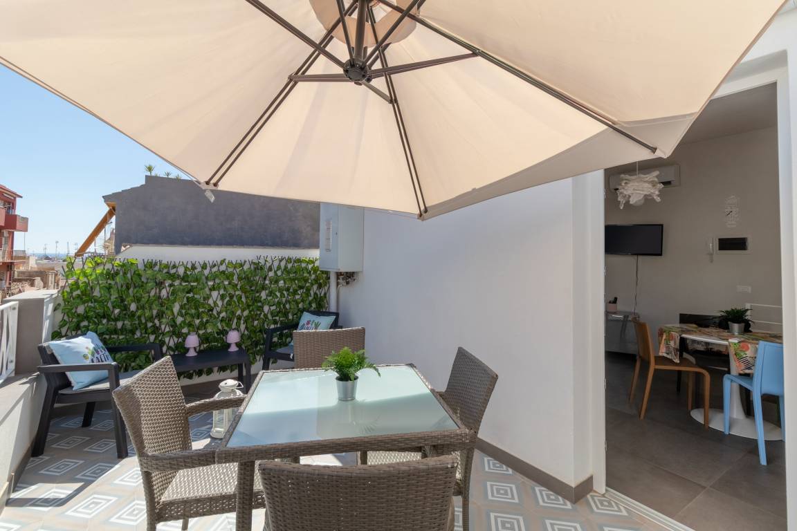 75 M² Huis ∙ 2 Slaapkamers ∙ 4 Gasten - Pozzallo
