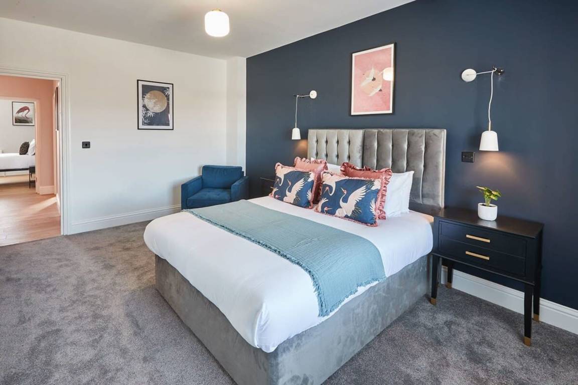 House ∙ 7 Bedrooms ∙ 14 Guests - Harrogate