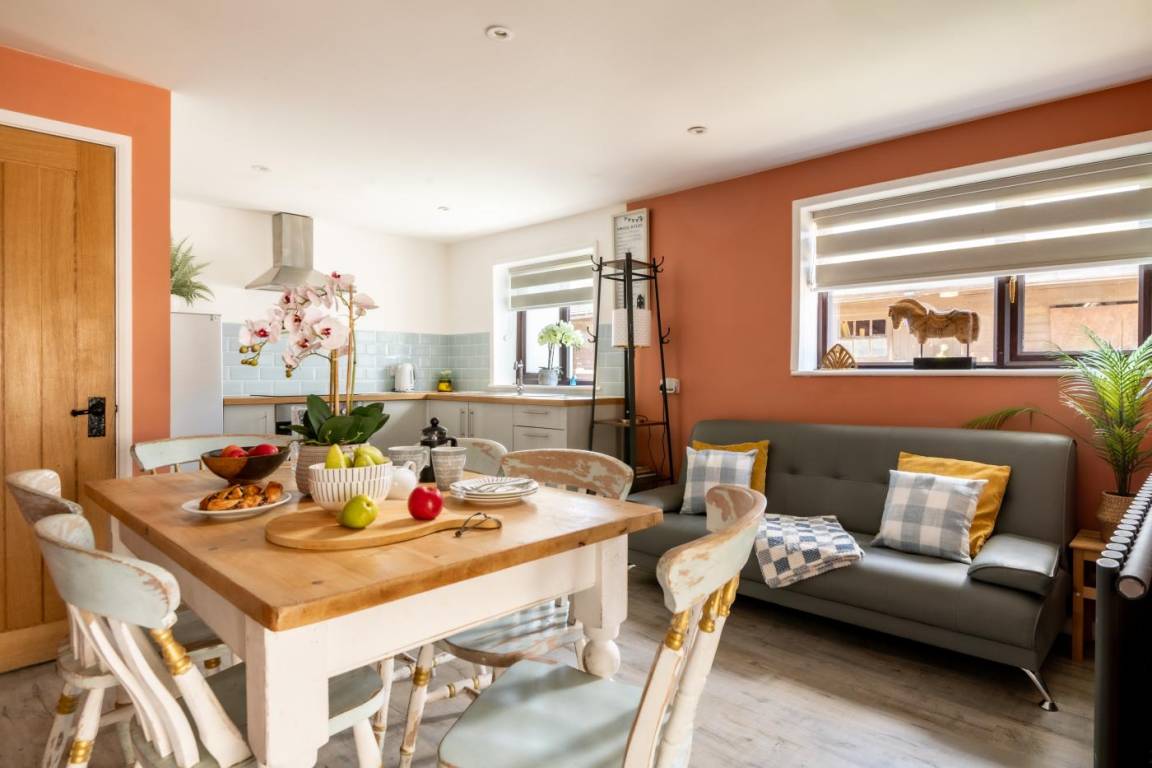 Cottage ∙ 2 Bedrooms ∙ 4 Guests - Folkestone