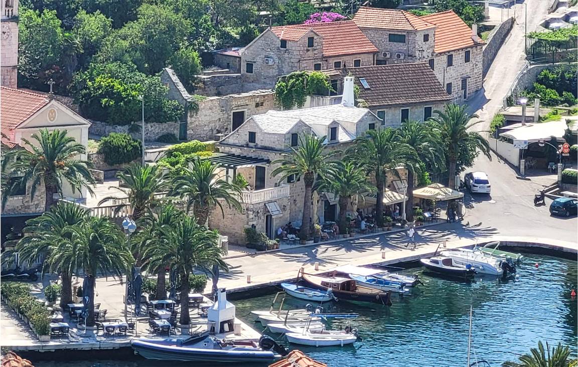 90 M² House ∙ 2 Bedrooms ∙ 7 Guests - Omiš