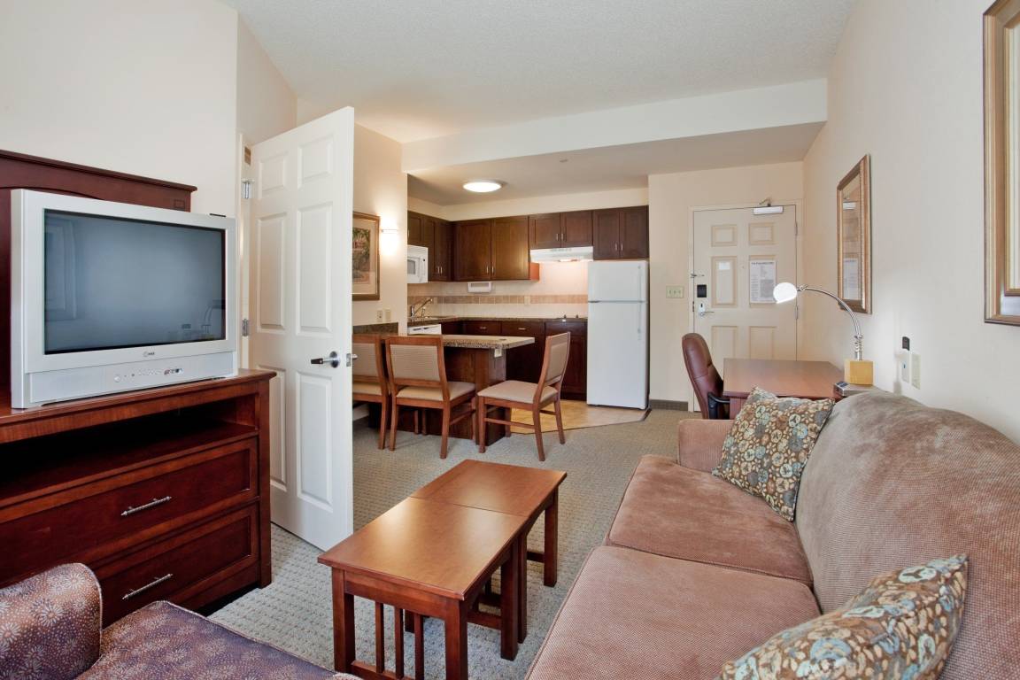 Condo ∙ 1 Bedroom ∙ 6 Guests - Chesapeake, VA