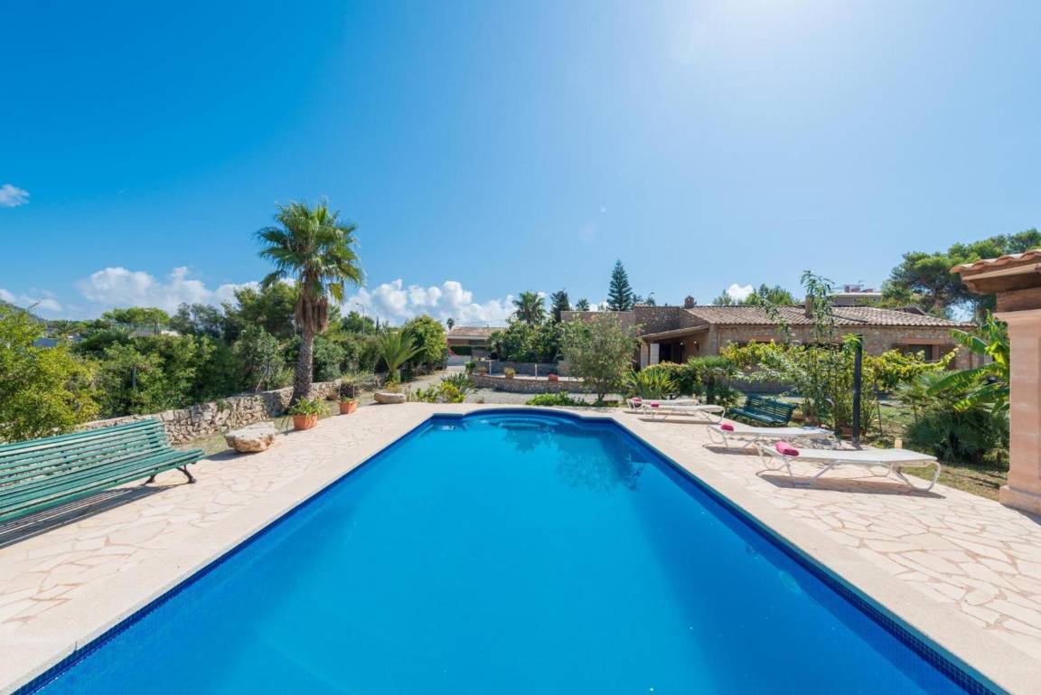 140 M² Villa ∙ 3 Bedrooms ∙ 6 Guests - Cala Millor