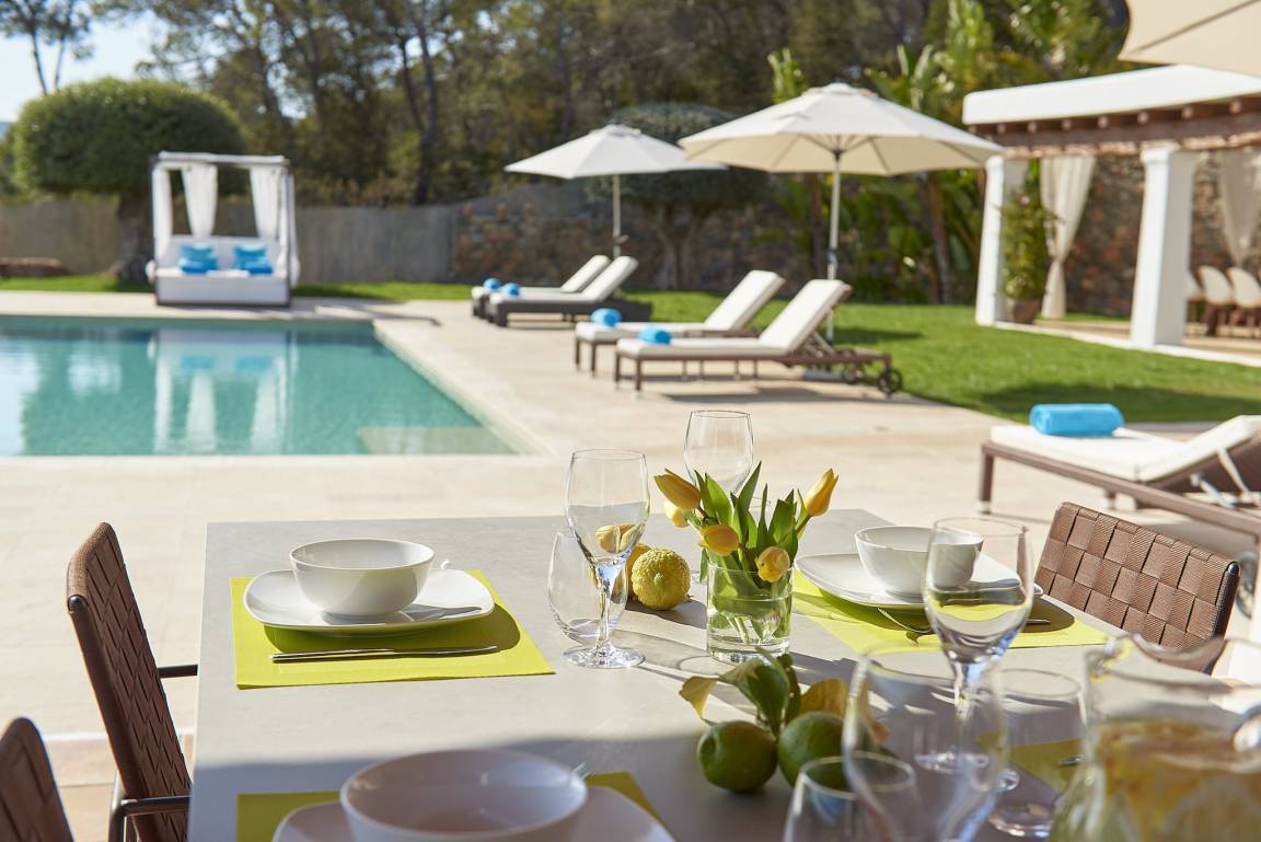 Villa ∙ 4 Habitaciones ∙ 8 Huéspedes - Islas de Ibiza