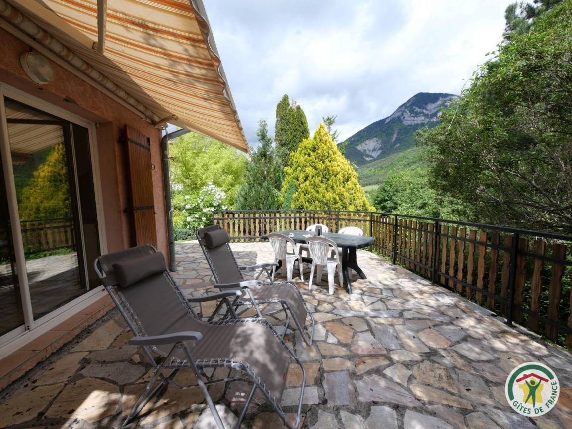 70 M² Gîte ∙ 2 Chambres ∙ 4 Personnes - Veynes