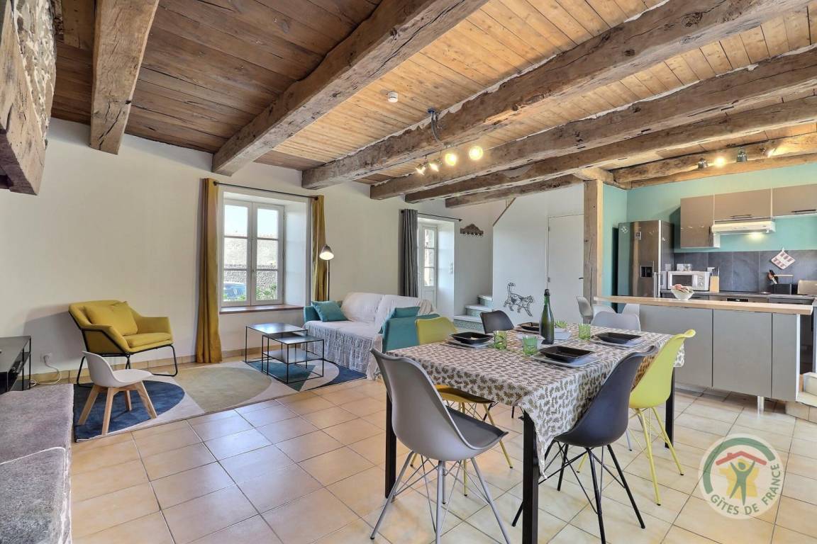 80 M² Gîte ∙ 2 Chambres ∙ 4 Personnes - Combourg
