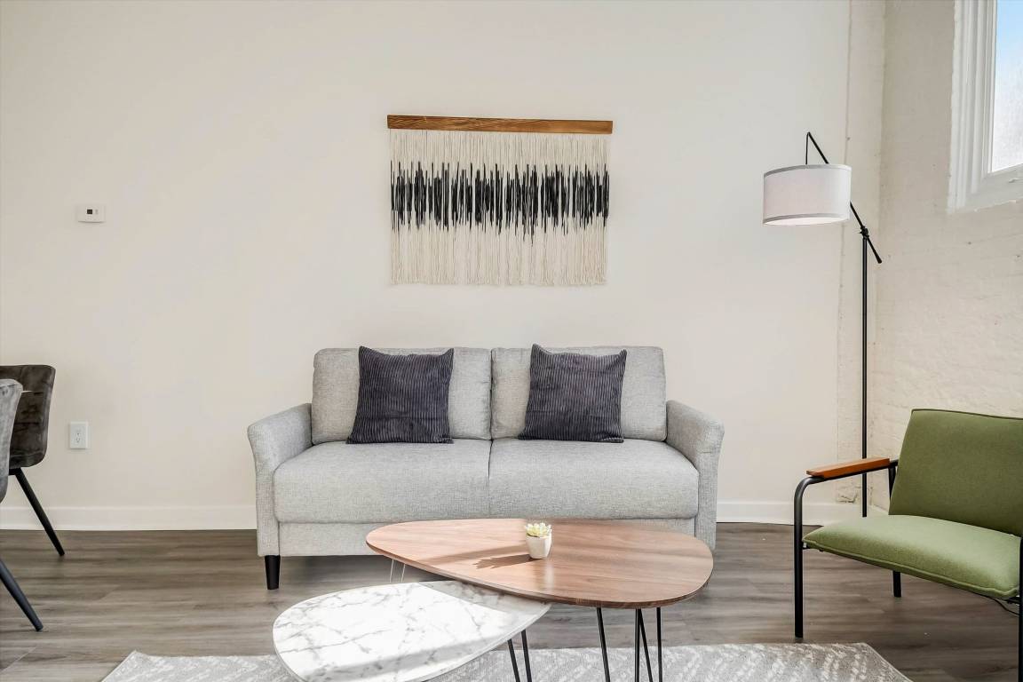 Apartment ∙ 2 Bedrooms ∙ 6 Guests - White River State Park, Indianapolis
