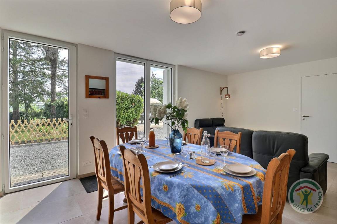 90 M² Gîte ∙ 3 Chambres ∙ 6 Personnes - Bruz