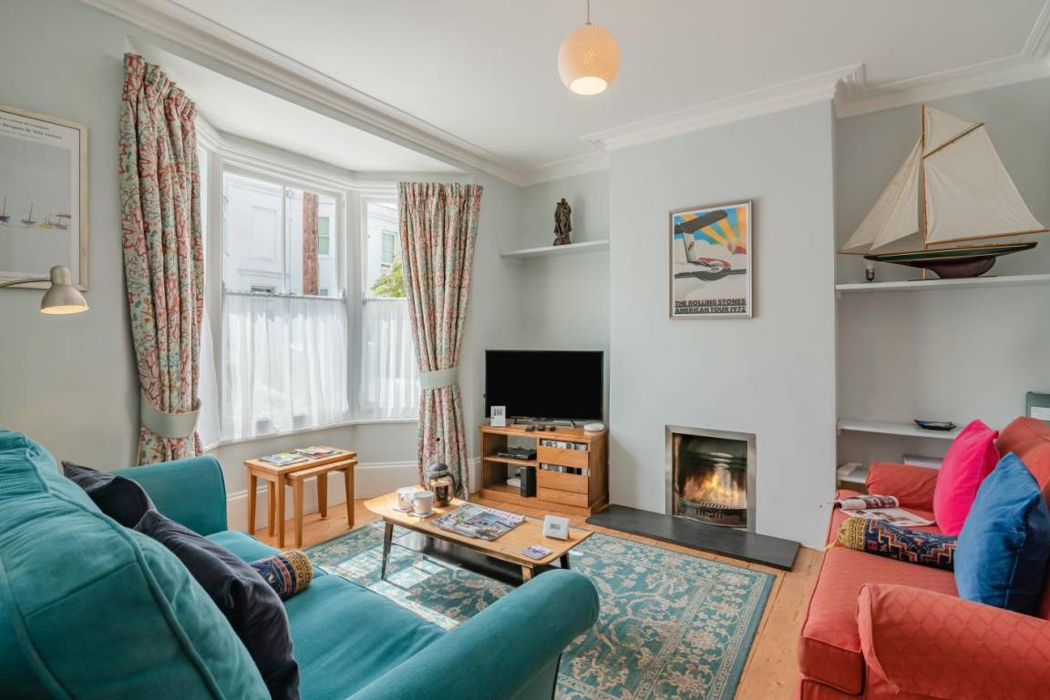 Cottage ∙ 3 Bedrooms ∙ 6 Guests - Hove