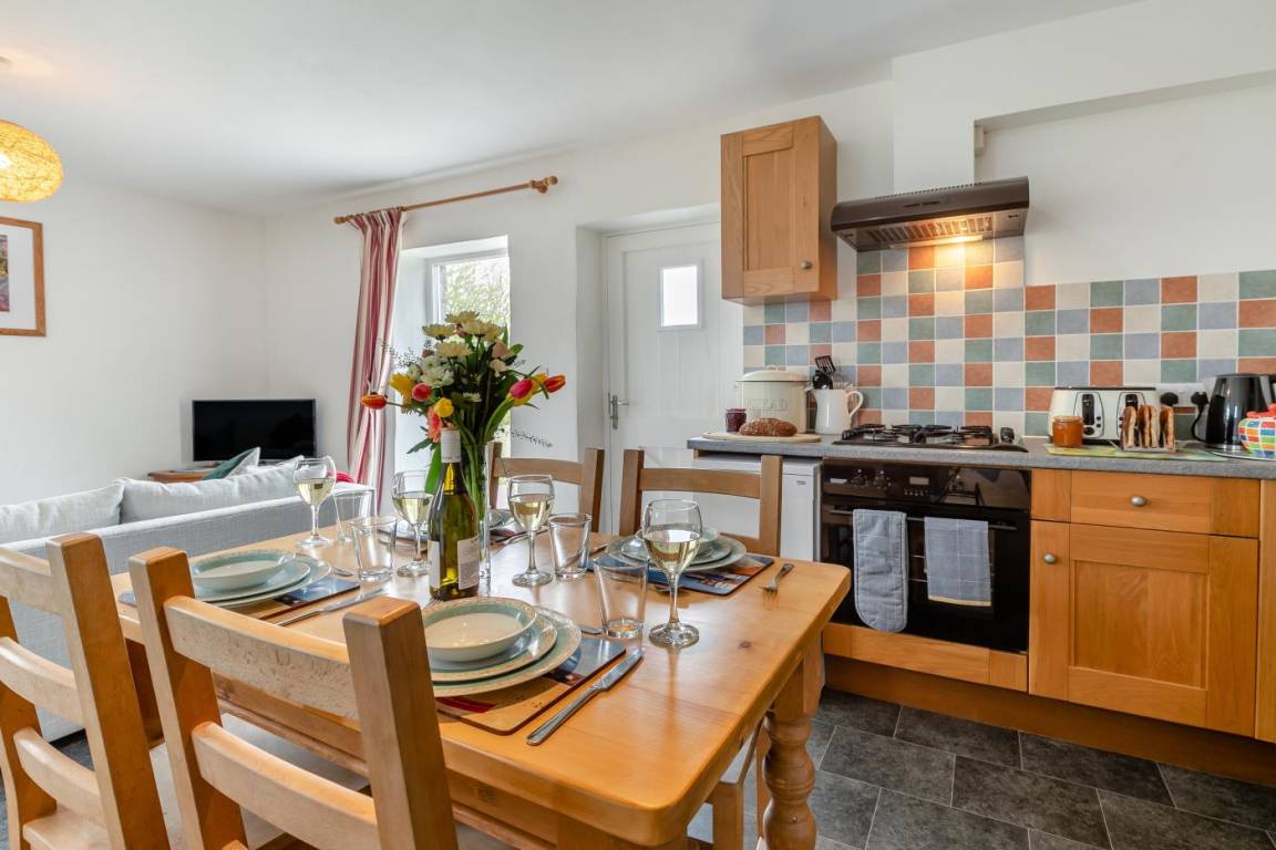 Cottage ∙ 2 Bedrooms ∙ 4 Guests - Penryn