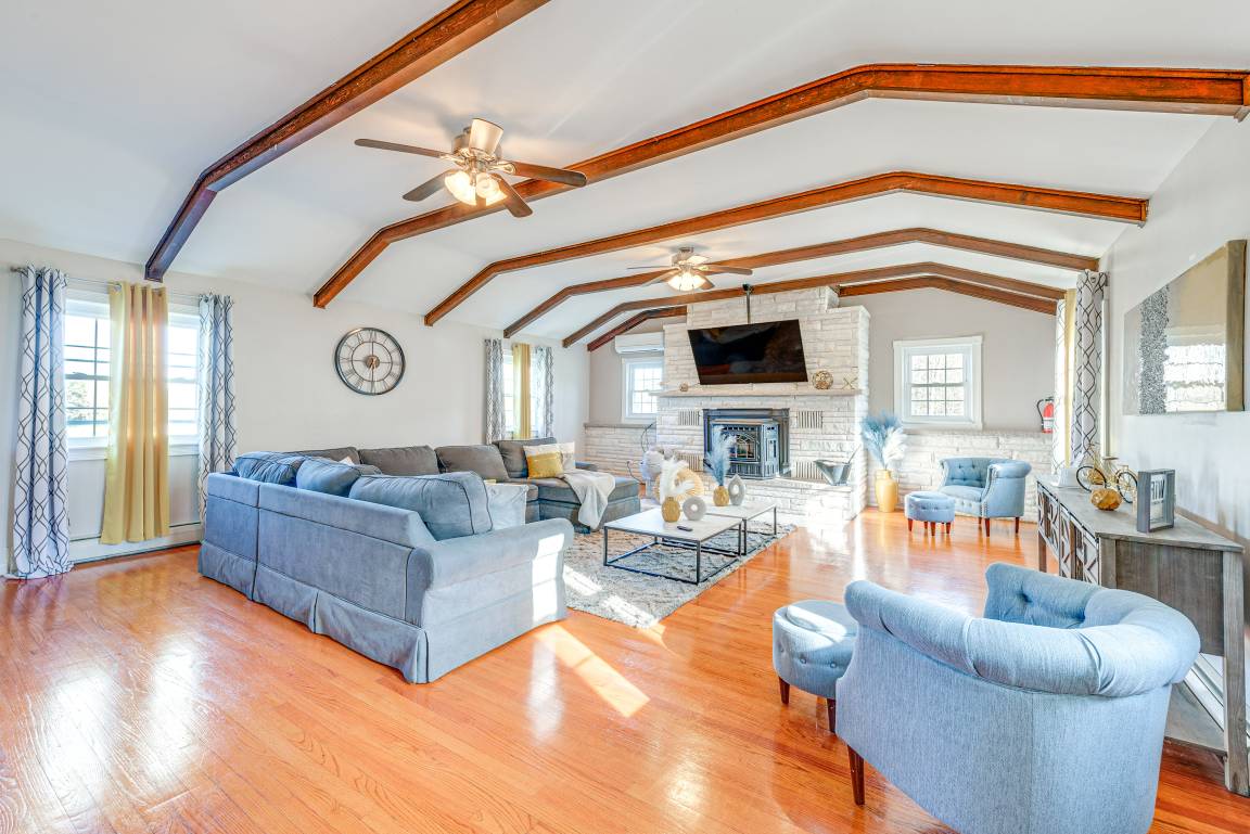 287 M² House ∙ 4 Bedrooms ∙ 12 Guests - Scranton, PA