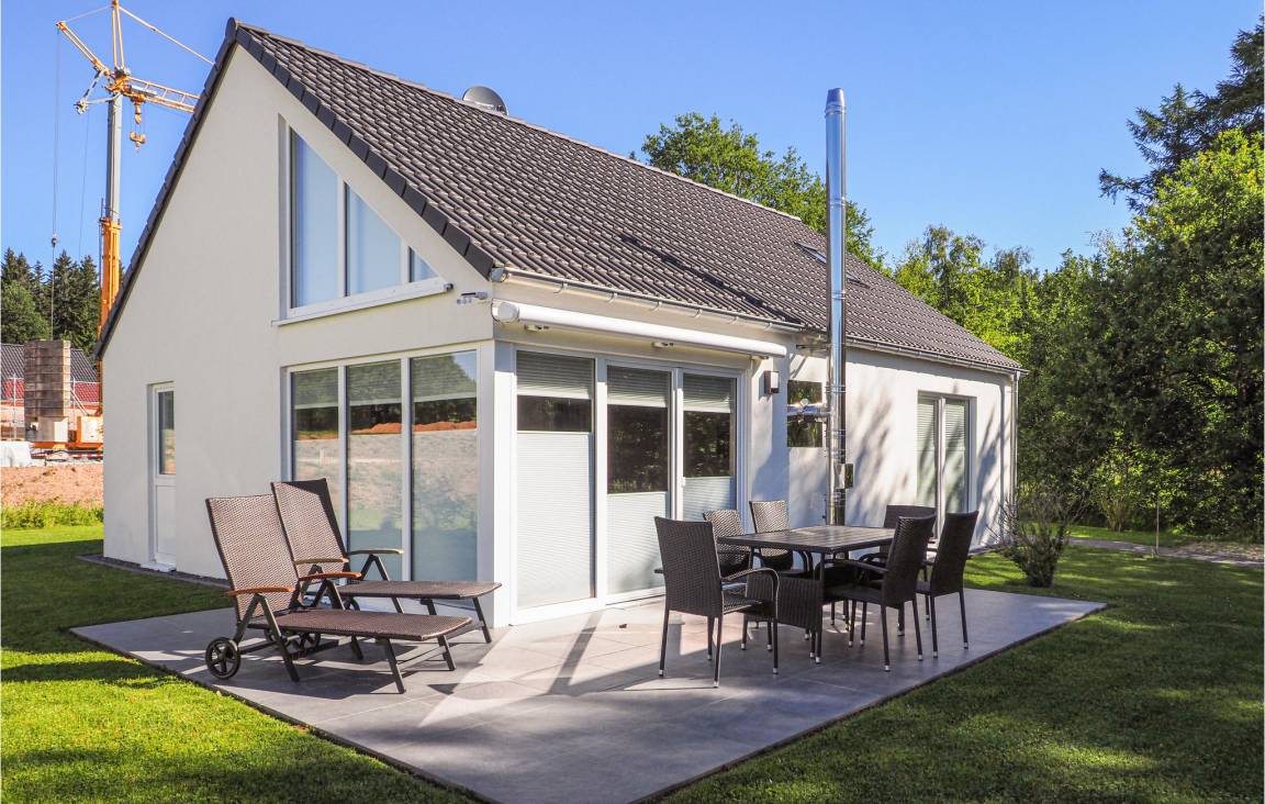 95 M² House ∙ 2 Bedrooms ∙ 7 Guests - Prüm