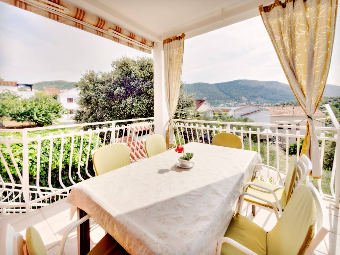 54 M² Apartment ∙ 3 Bedrooms ∙ 6 Guests - Primošten