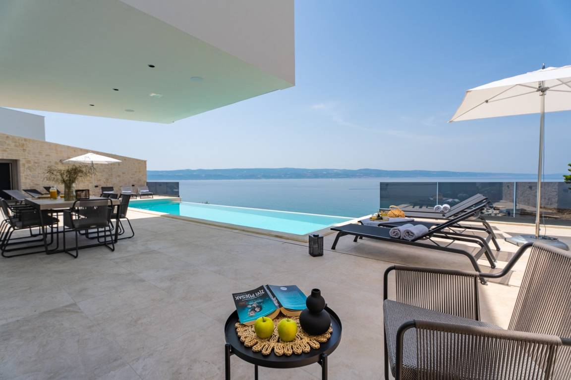 306 M² Villa ∙ 5 Slaapkamers ∙ 10 Gasten - Omiš