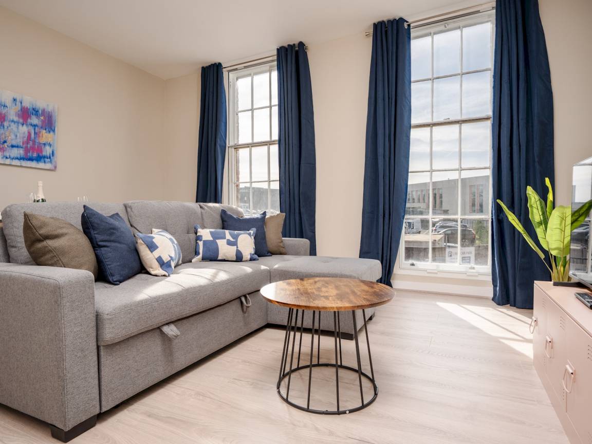 56 M² Apartment ∙ 1 Bedroom ∙ 4 Guests - Walker Art Gallery