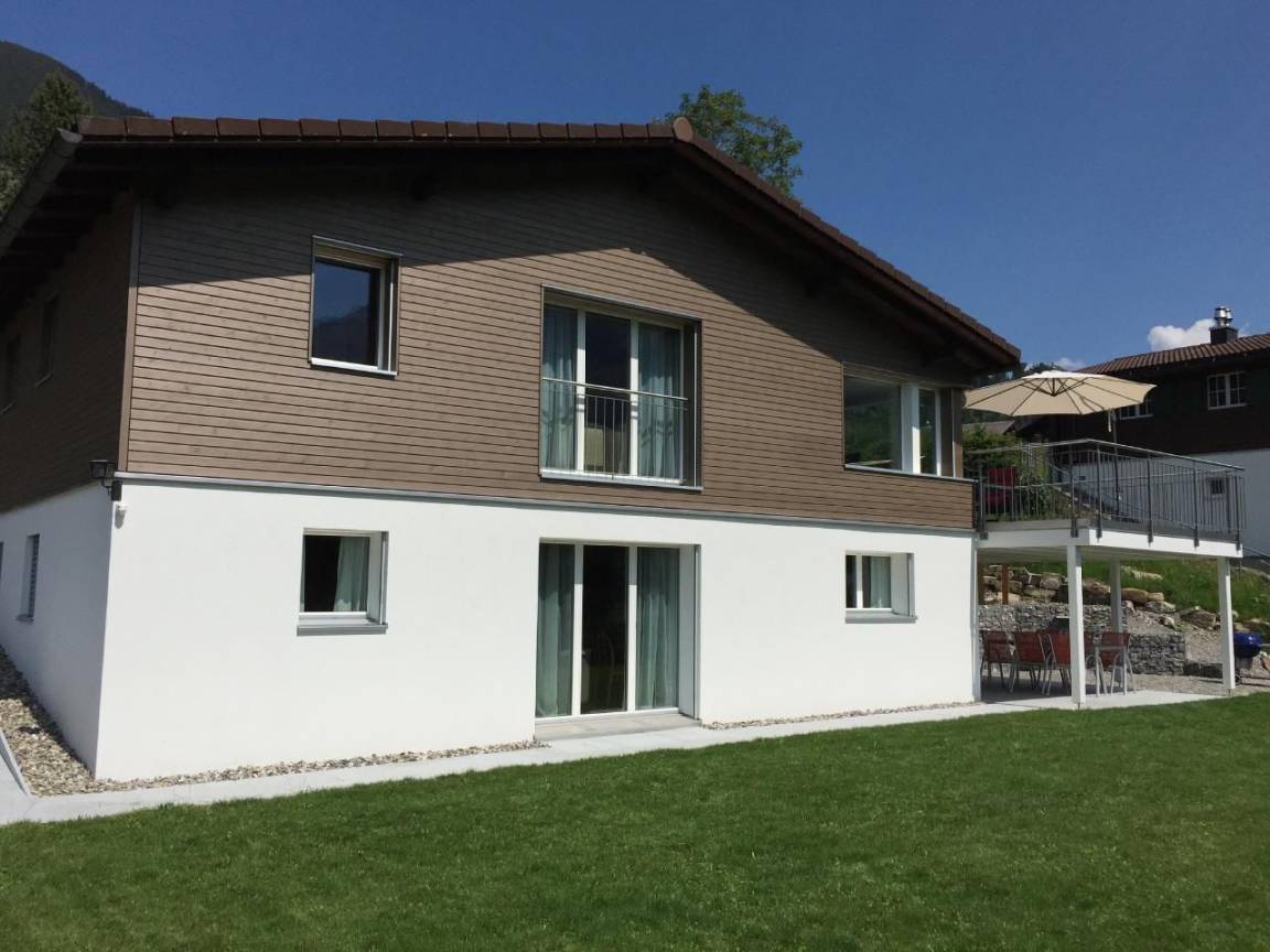 70 M² Ferienwohnung ∙ 3 Schlafzimmer ∙ 6 Gäste - Brienz