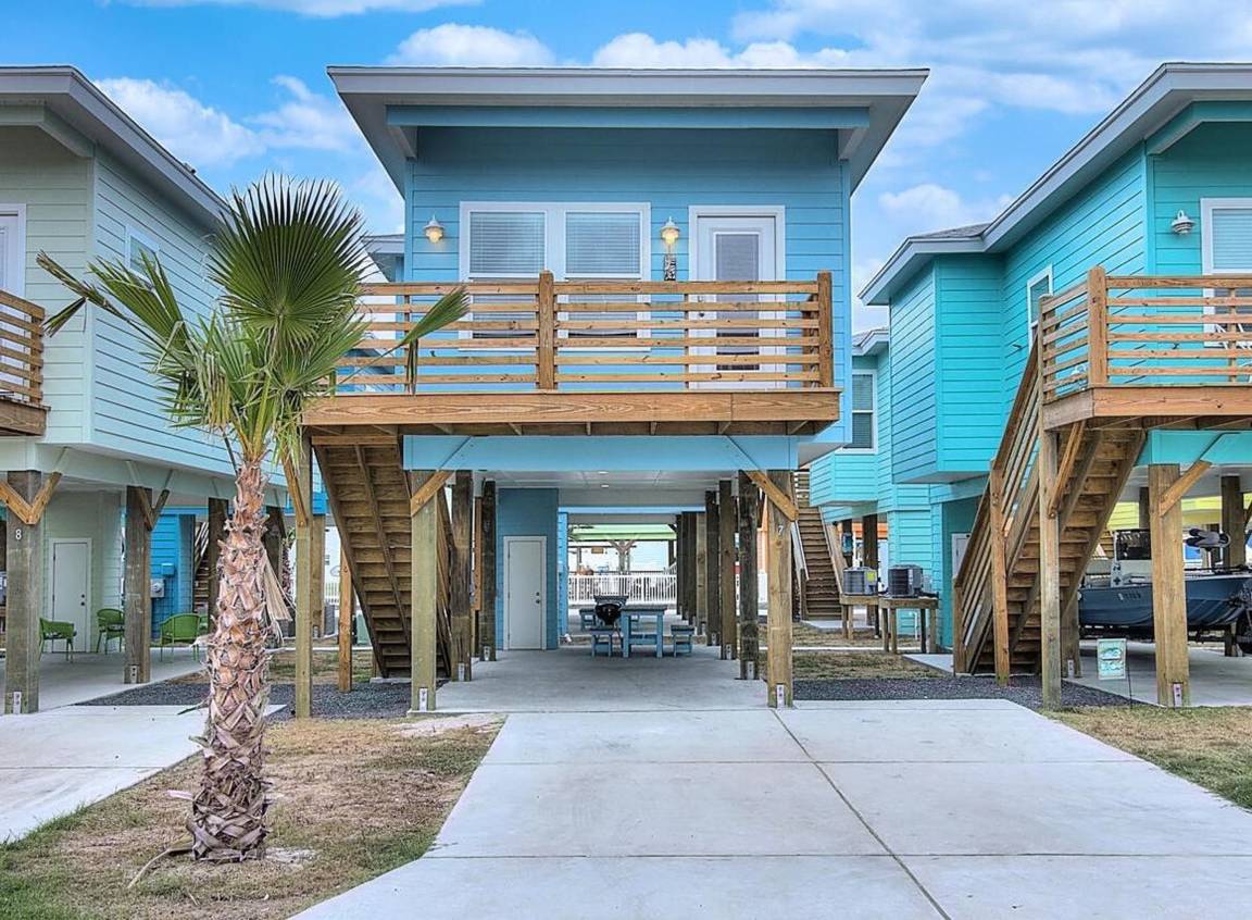 Apartment ∙ 2 Bedrooms ∙ 6 Guests - Port Aransas, TX
