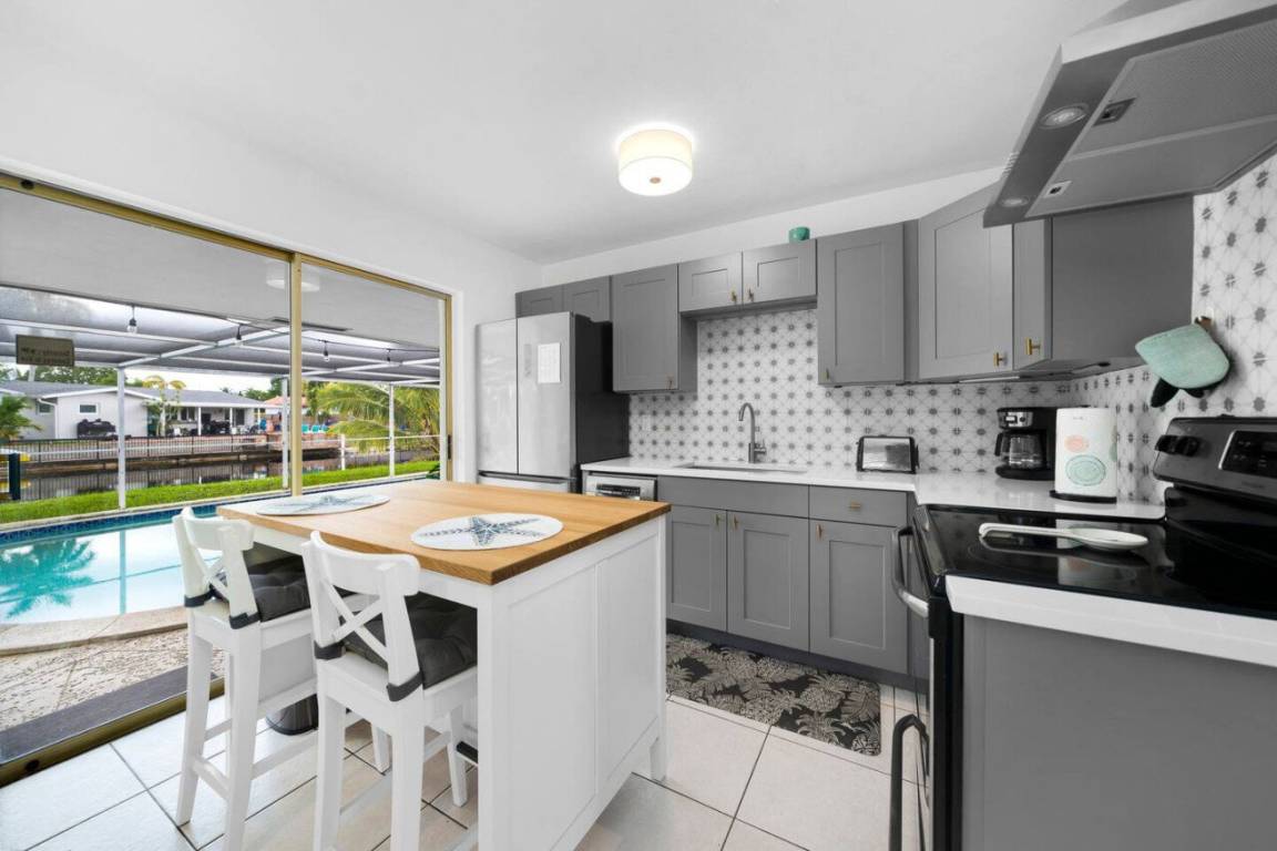 House ∙ 2 Bedrooms ∙ 7 Guests - Sunrise, FL