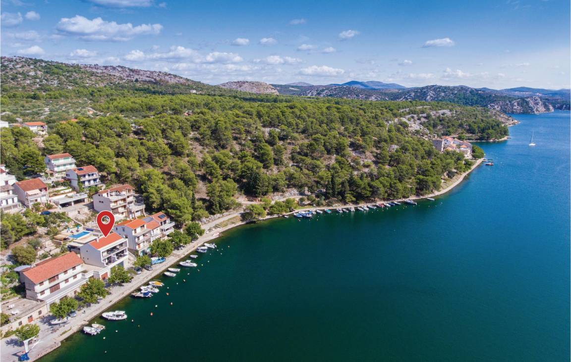 220 M² Ferienhaus ∙ 5 Schlafzimmer ∙ 12 Gäste - Šibenik
