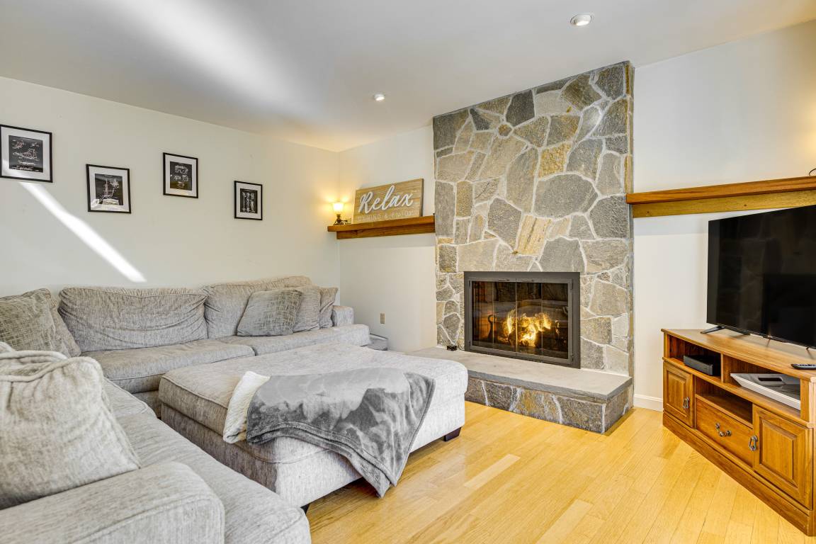 179 M² House ∙ 3 Bedrooms ∙ 12 Guests - Gilford, NH