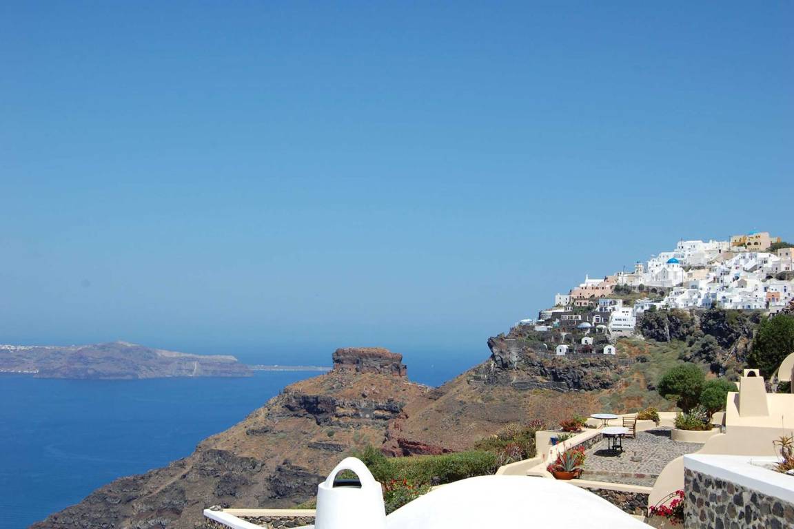 Villa ∙ 3 Bedrooms ∙ 6 Guests - Oia