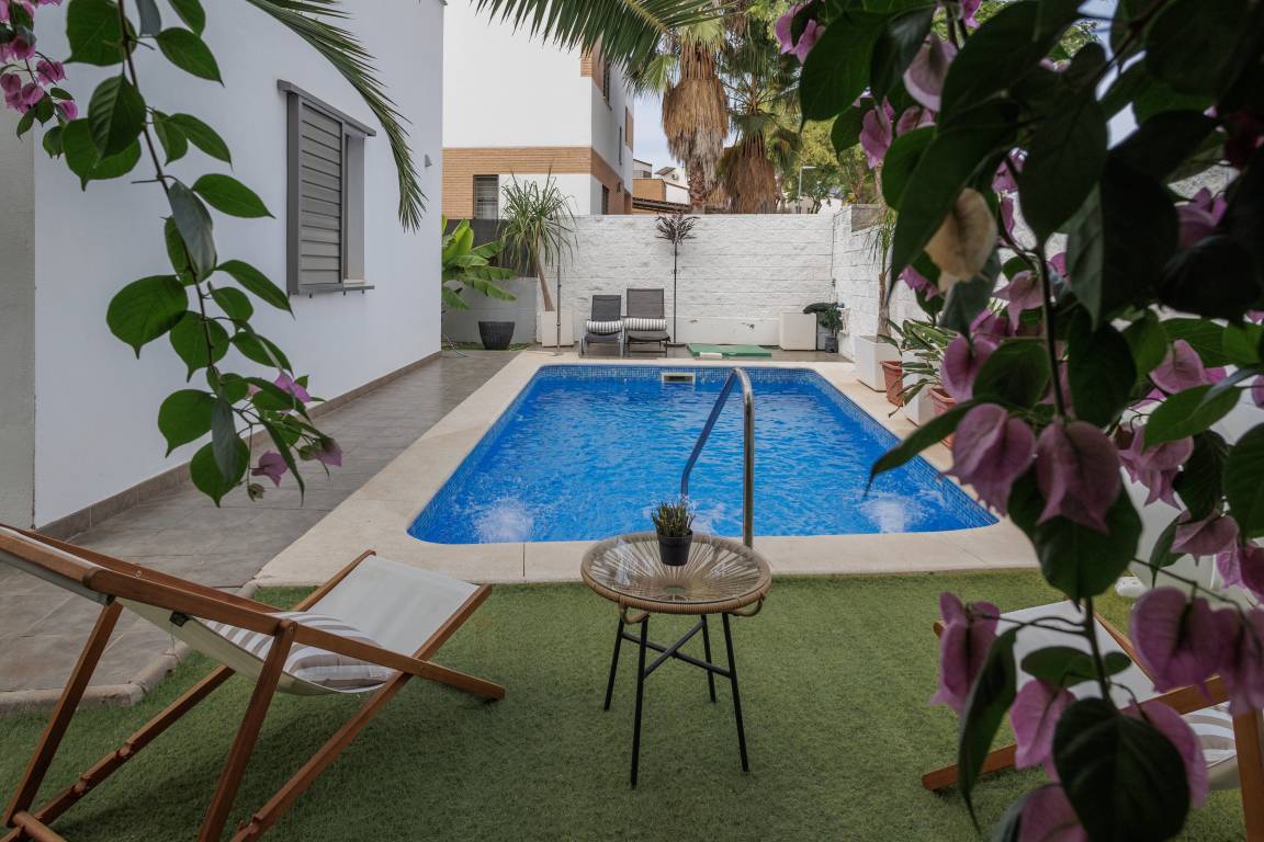 180 M² Casa ∙ 3 Habitaciones ∙ 6 Huéspedes - Dos Hermanas