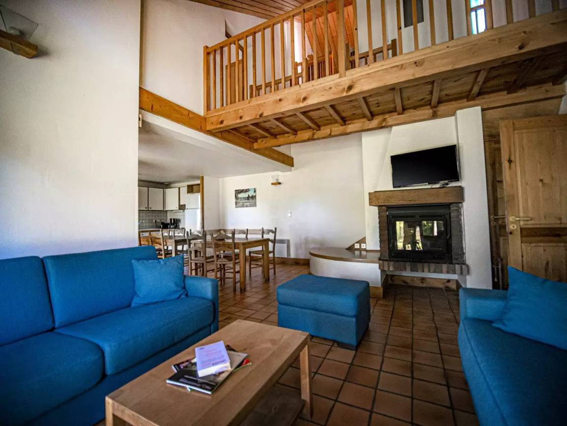 98 M² Maison De Vacances ∙ 5 Chambres ∙ 12 Personnes - Lozère