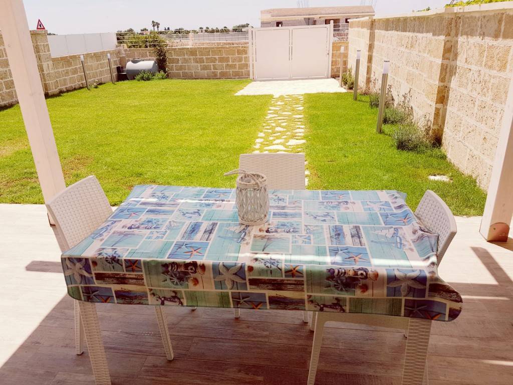 60 M² Villa ∙ 2 Bedrooms ∙ 6 Guests - Torre Lapillo