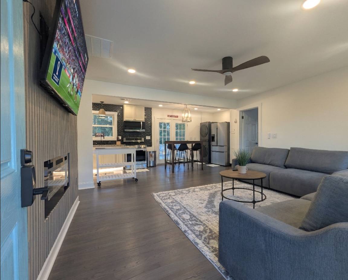130 M² Apartment ∙ 4 Bedrooms ∙ 16 Guests - Marietta, GA