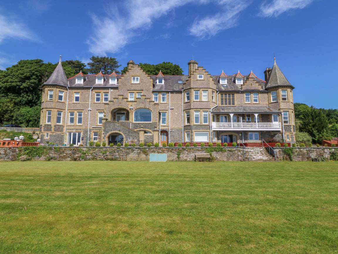 Cottage ∙ 2 Bedrooms ∙ 4 Guests - Bangor