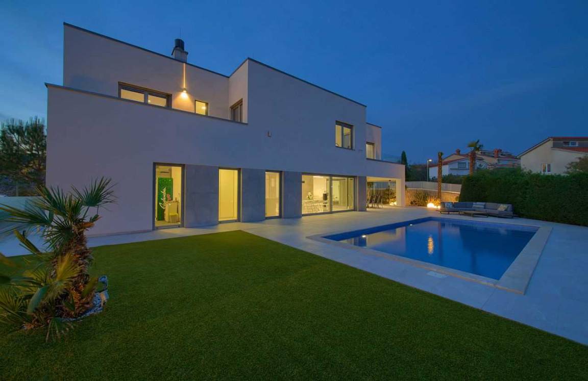 270 M² Villa ∙ 3 Habitaciones ∙ 8 Huéspedes - Krk