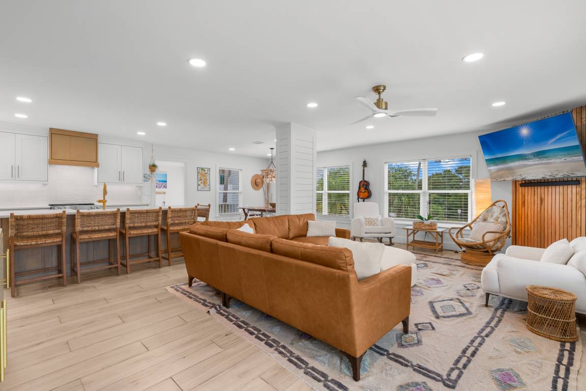 204 M² House ∙ 6 Bedrooms ∙ 15 Guests - Pensacola Beach, FL