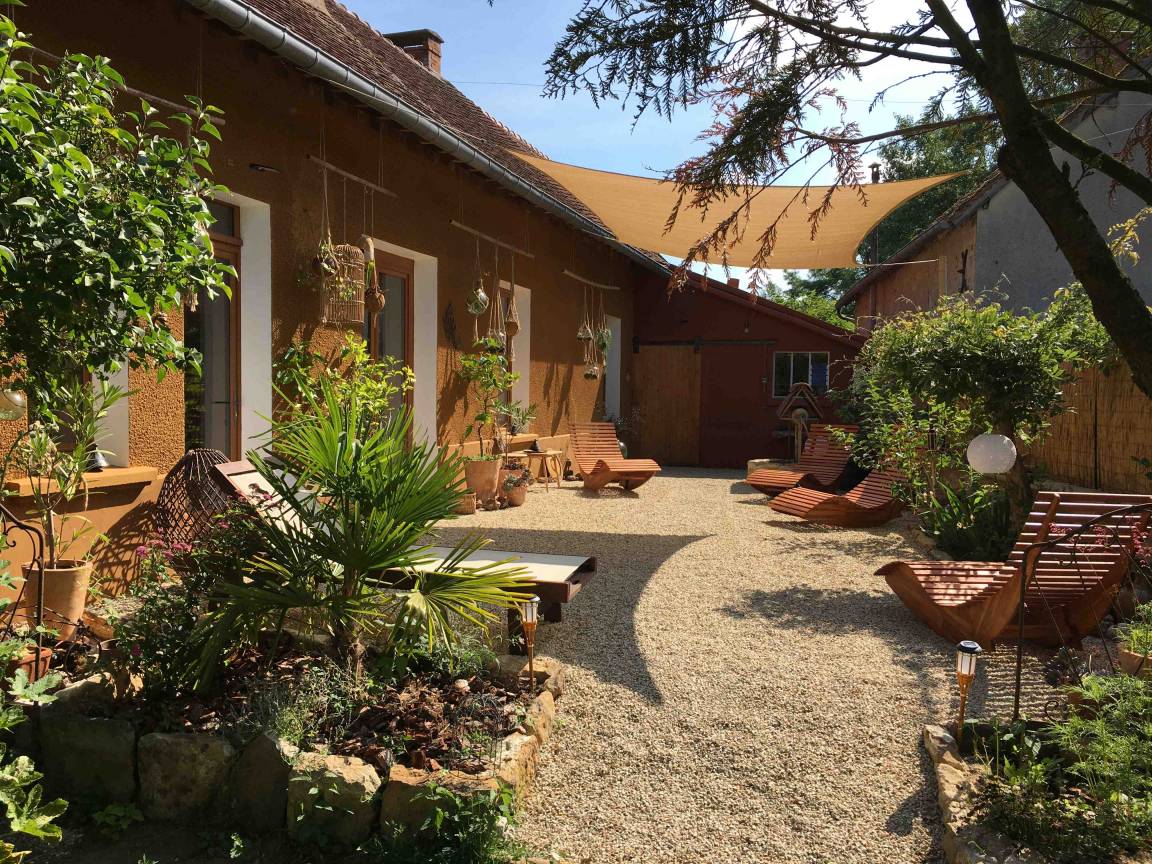 75 M² Huis ∙ 1 Slaapkamer ∙ 4 Gasten - Cher