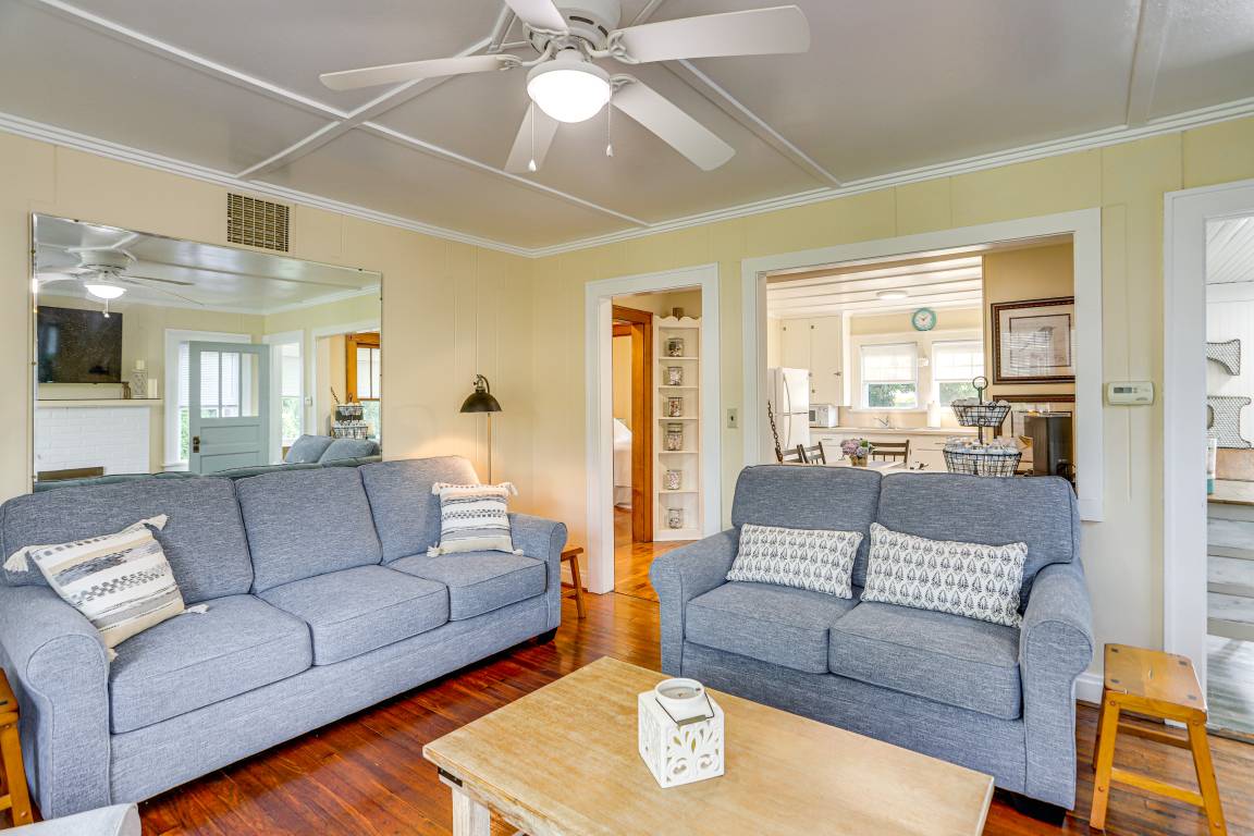 86 M² House ∙ 2 Bedrooms ∙ 5 Guests - Sandusky, OH