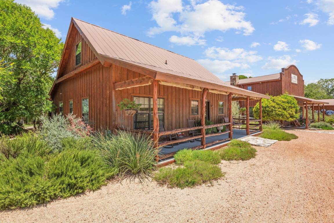 112 M² Cabin ∙ 2 Bedrooms ∙ 6 Guests - Texas