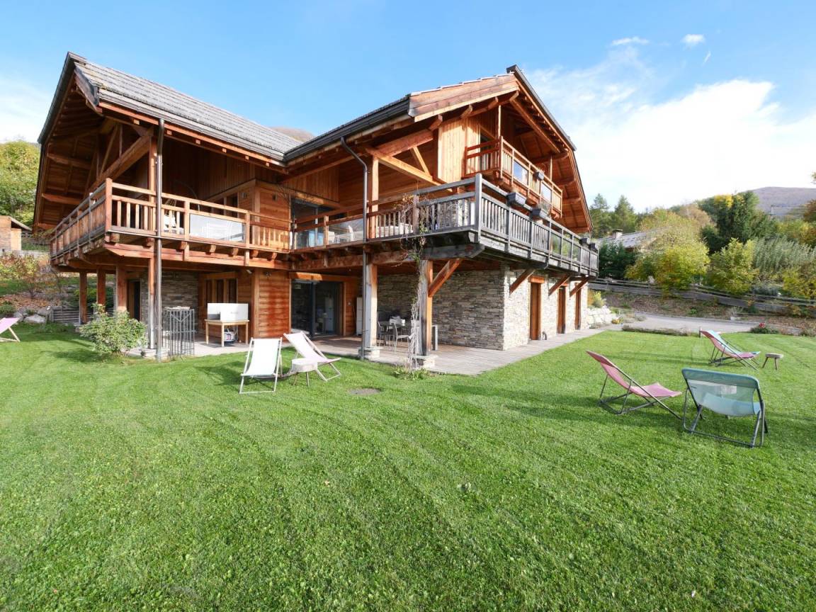 199 M² Gîte ∙ 3 Chambres ∙ 6 Personnes - Embrun