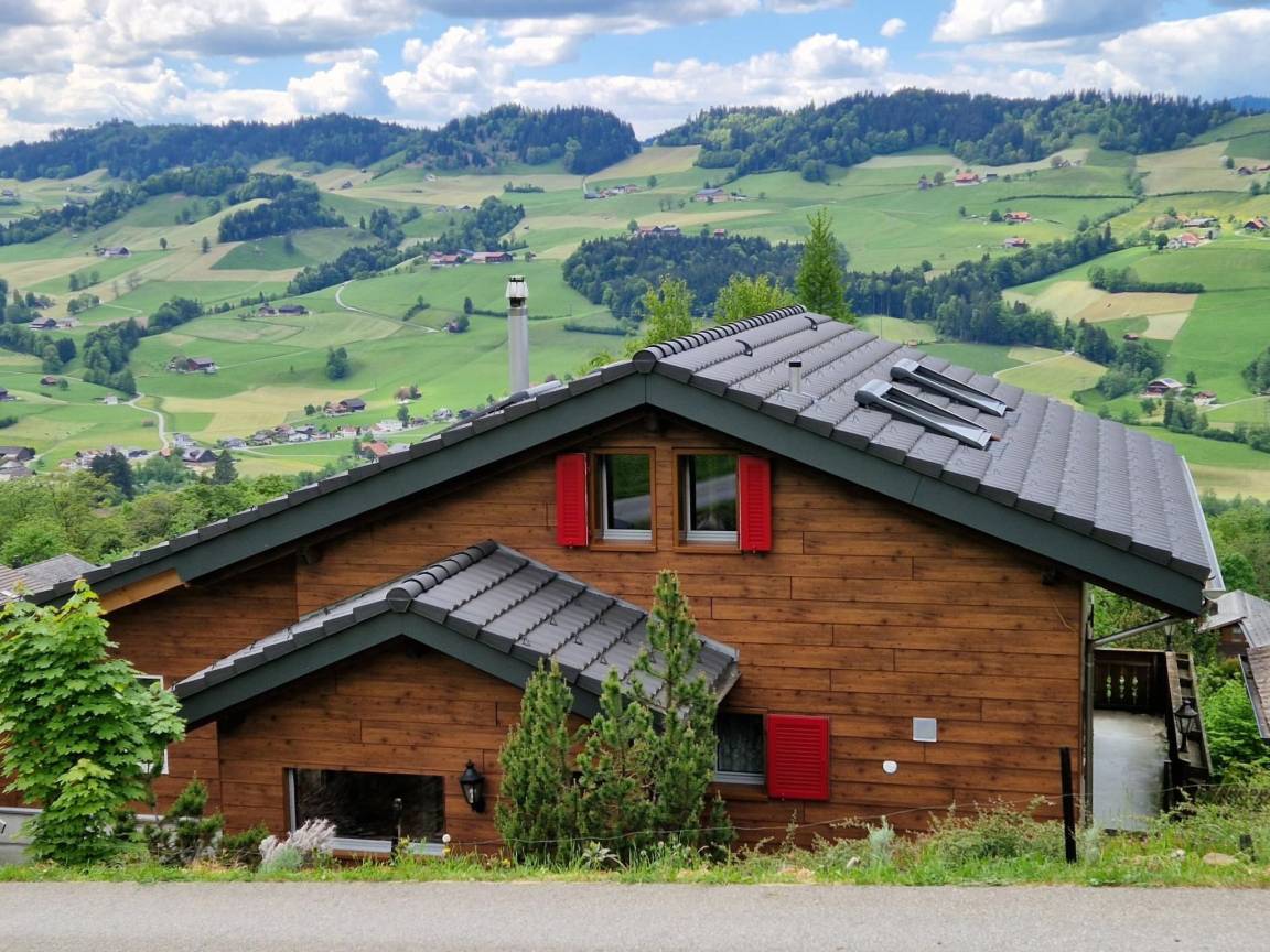 220 M² House ∙ 3 Bedrooms ∙ 5 Guests - Switzerland